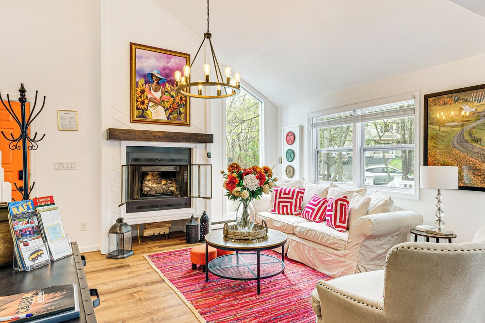 Deck, Fire Pit & Pool Access At Poconos Retreat! - Silver Lake, Blairstown