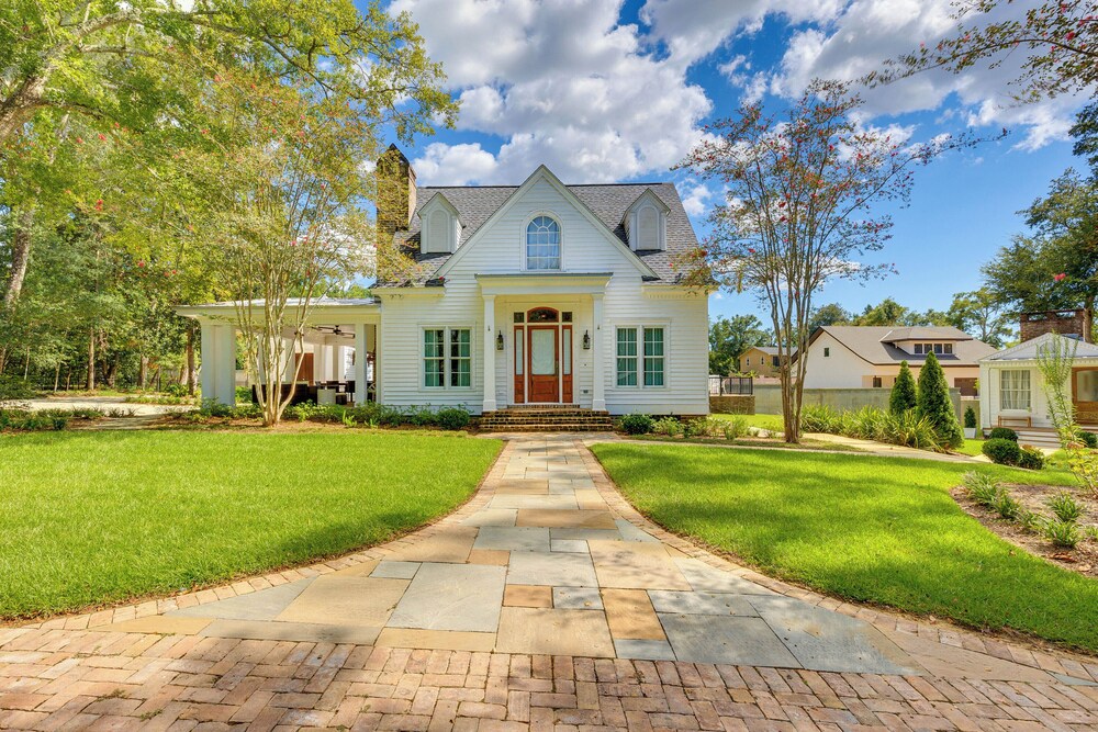 Luxe Fairhope Home W/ Covered Patio: Walk To Bay - Fairhope, AL
