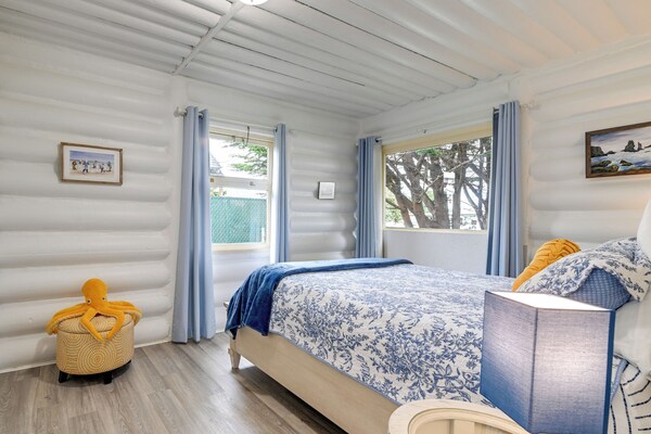Unique Dog-friendly Log Cabin: Short Walk To Ocean - Crescent City, CA