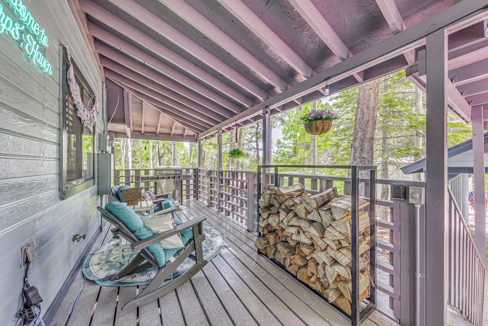 Quaint Cloudcroft Cabin W/ Stunning Forest Views! - Cloudcroft, NM