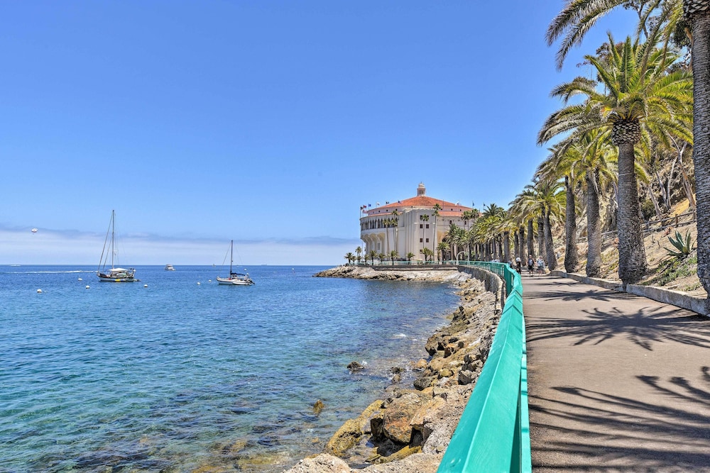 Central Catalina Cottage: Walk To Ferry & Eateries - Avalon, CA
