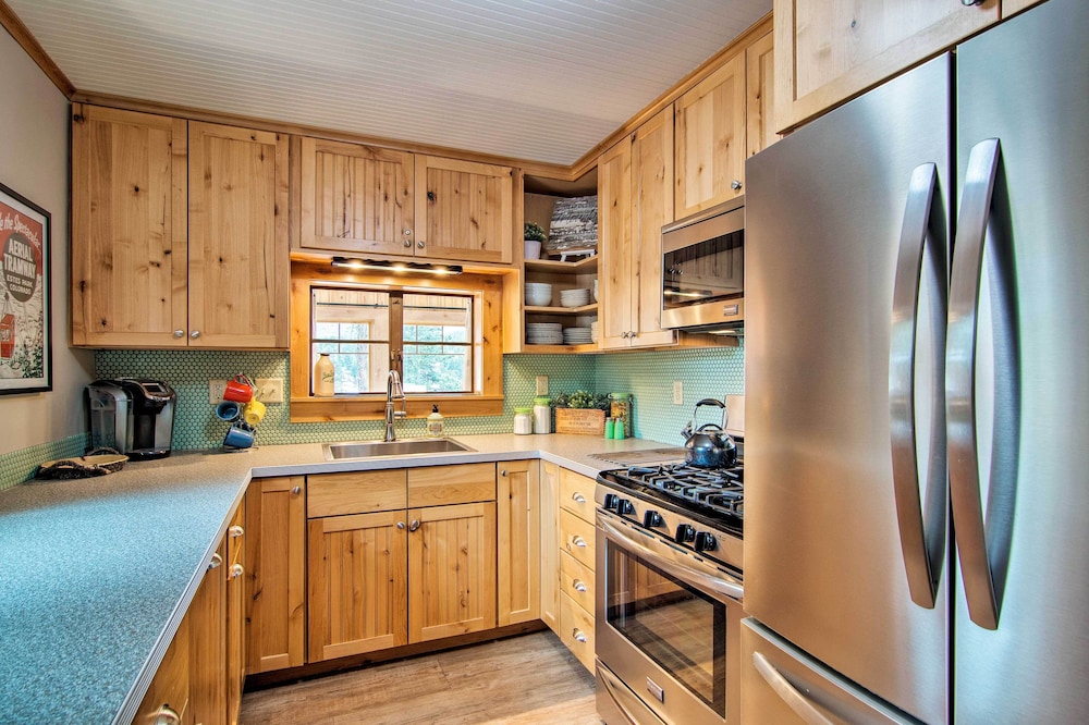 Charming Estes Park Cabin W/ 2 Private Patios! - Estes Park, CO