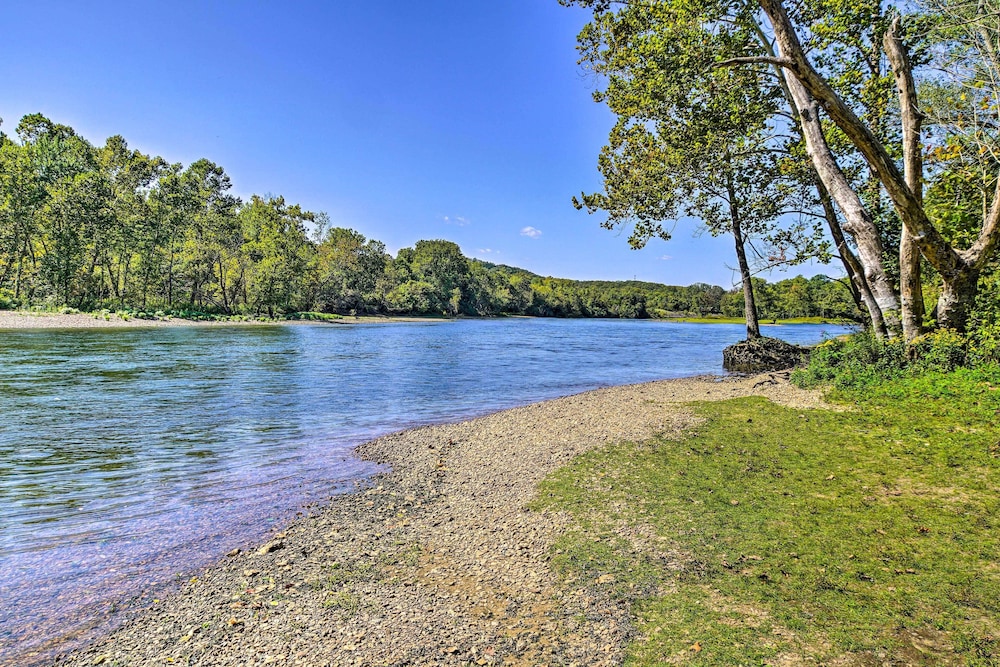 Indoor Pool! Pointe Royale Resort Condo In Branson - Table Rock Lake