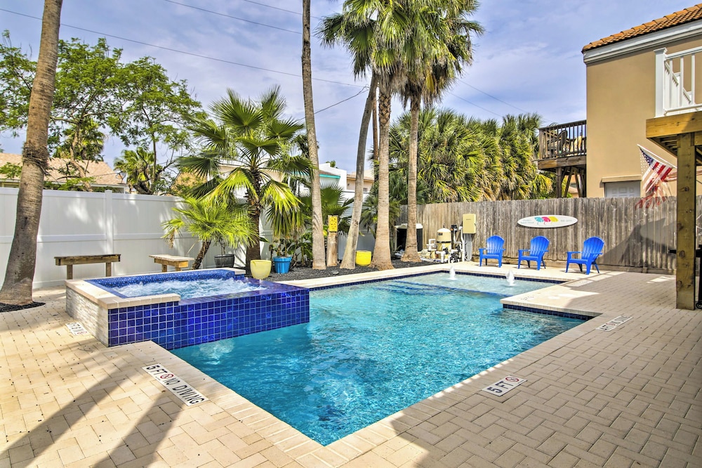 Beach Home W/ Pool & Hot Tub < 1 Block To Beach! - South Padre Island