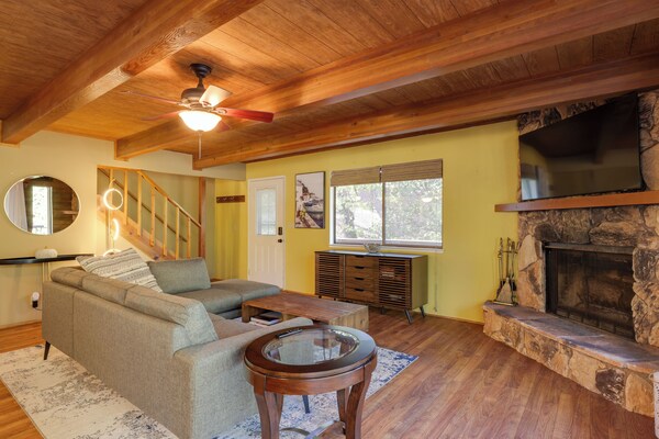 Spacious Groveland Cabin W/ Wraparound Deck! - Groveland, CA