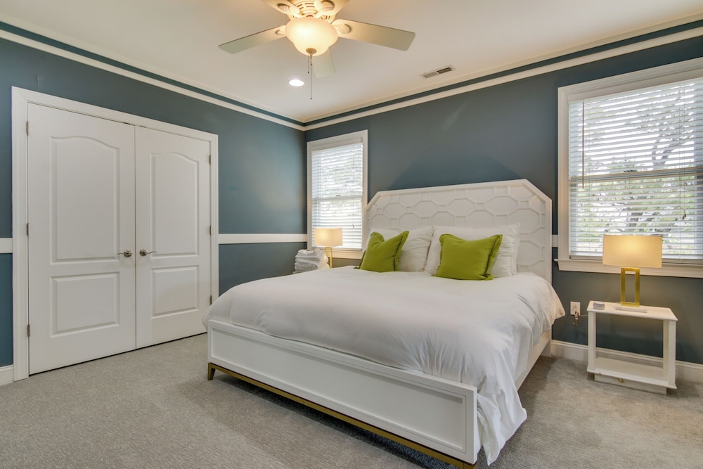 Ocean City Home W/ Fire Pit & Grill: Walk To Beach - Ocean City