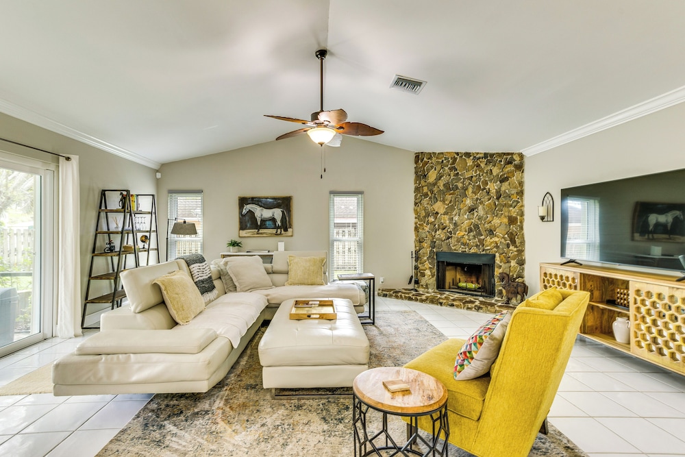 Wellington Vacation Rental: Private Saltwater Pool - West Palm Beach, FL