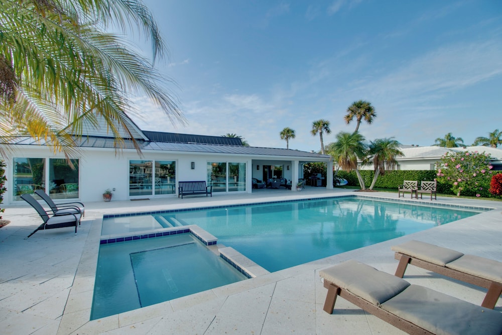Lavish Vero Beach Escape With Pool, Patio + Dock! - Vero Beach, FL