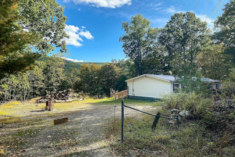 Port Jervis Home ~ 8 Acres W/ Mountain View! - Port Jervis, NY