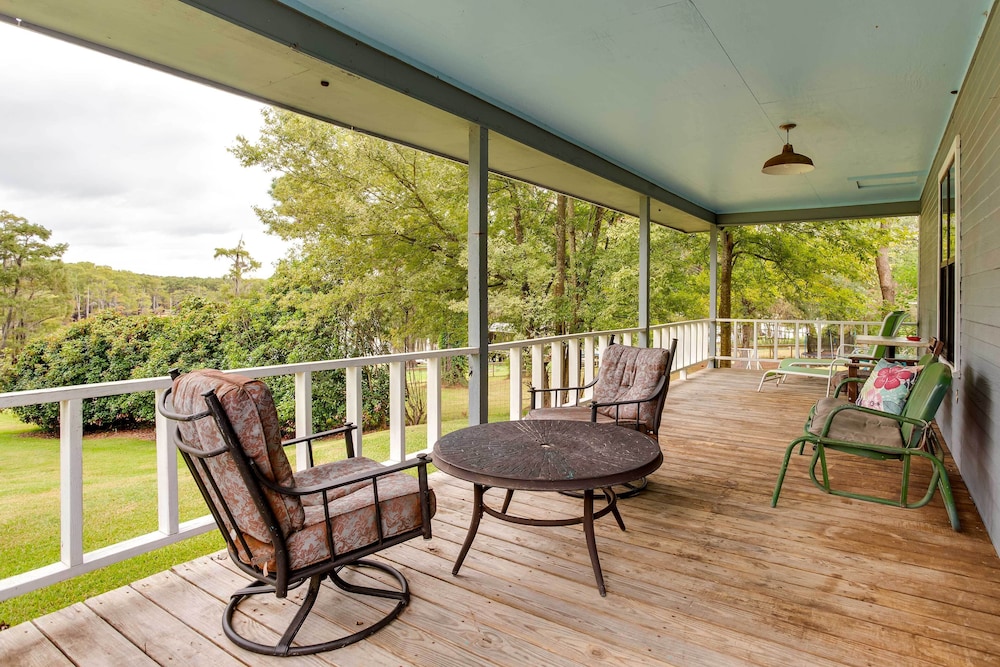 Doyline Cottage W/ Large Porch & Lake Access! - Lake Bistineau State Park, Doyline