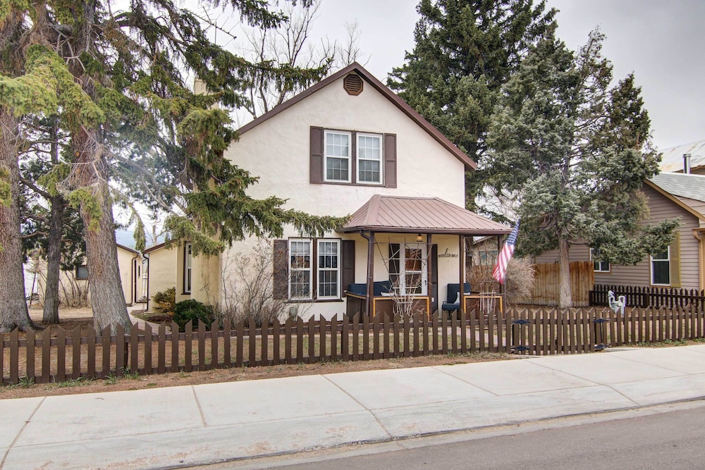 Monument Retreat - Walk To Local Dining & Shopping - Monument Lake, Monument