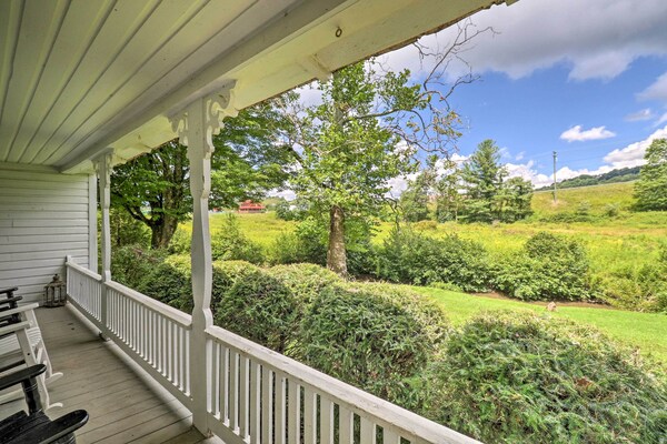 'Lil Red Hen' Cottage In The Boone Area W/ Hot Tub - Fleetwood