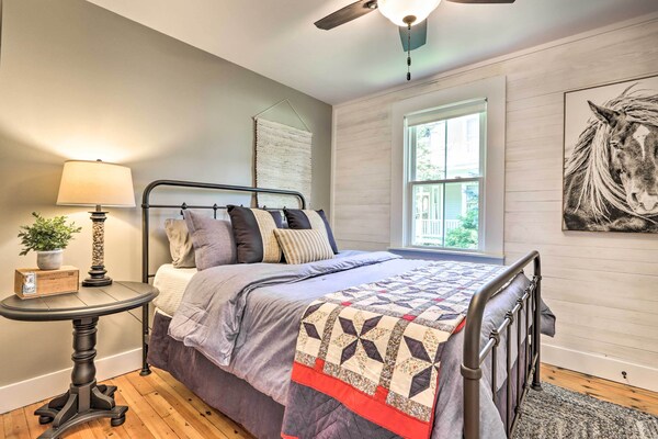 'The Ruebling House' Historic Defiance Apartment! - Eureka, MO