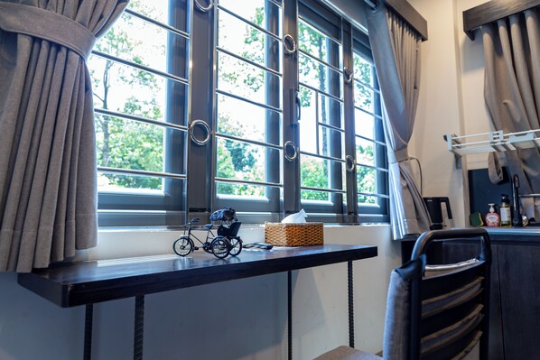 Estúdio Deluxe | Camas de colchão Select Comfort, minibar, com decoração personalizada 