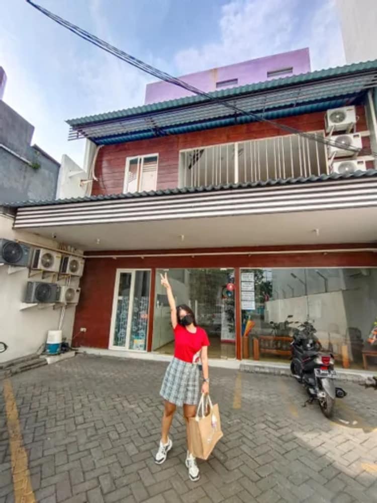Kozy 15 Guesthouse - Surabaya