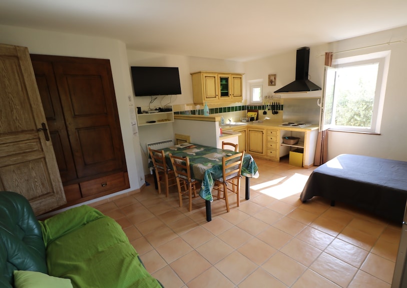 Gîte De Charme Avec Piscine Dans Le Luberon, Domaine Artemiss Vacances Au Calme - Apt