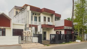 Fachada da propriedade