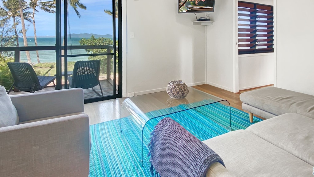 Beachside Palms Unit 1 - Magnetic Island