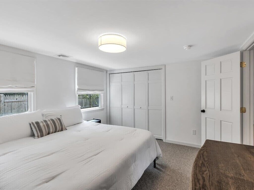 Tranquil Cape Cod Retreat Near Beaches - Woods Hole, MA
