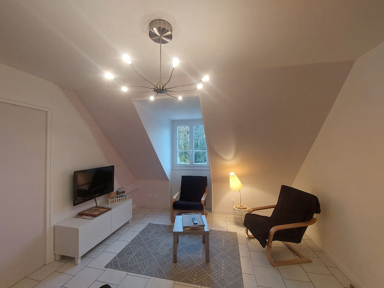 Gîte Des 2 Oliviers.\nchez Michèle Et Roland.\ncharmant Logement Avec Piscine. - Centre-Val de Loire