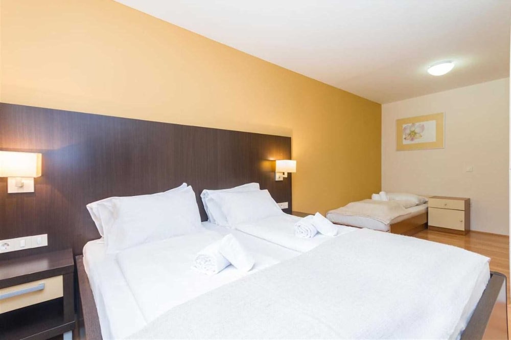 Marina Portoroz - One Bedroom Apartment With Terrace Levant 200 - Umag