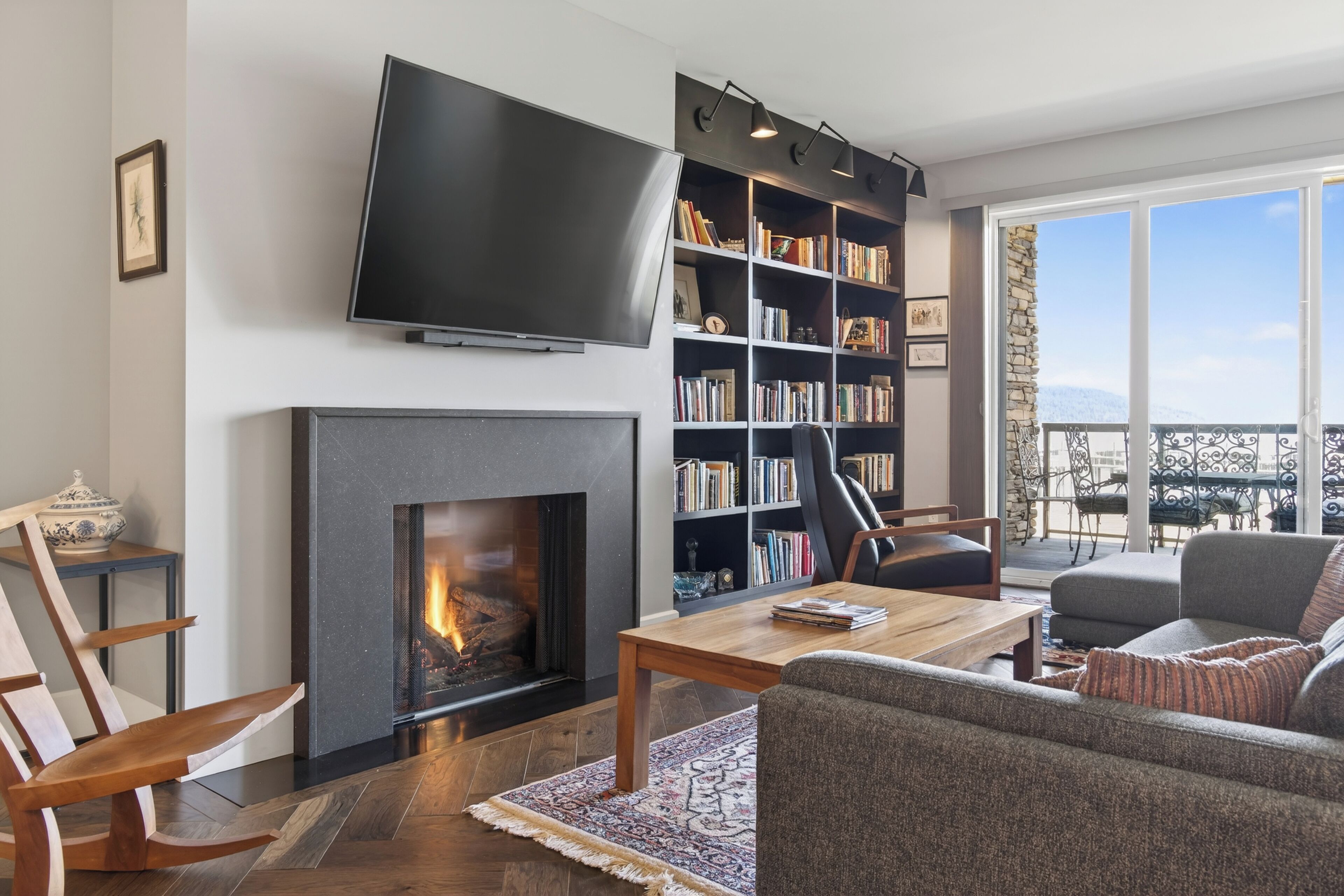 Quiet Modern Charm~ Boat Slip - Round Lake State Park, Sagle