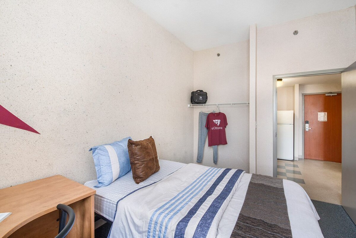 University of Ottawa Residence Reviews, Deals & Photos 2024 - Expedia.ca