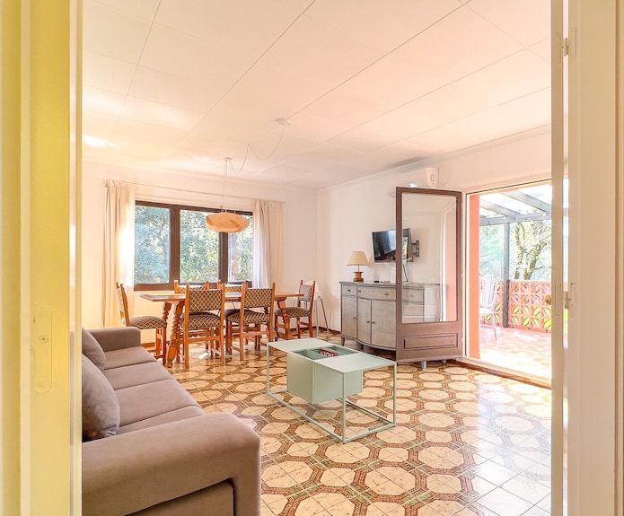 Majordoms - Vedruna, Girona - Catalonia