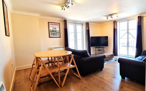 The Belmont Old Town - Swindon