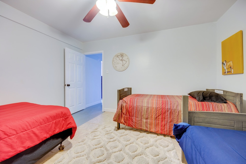 San Marcos Apartment On 10 Acres ~ 6 Mi To Tsu! - Kyle, TX