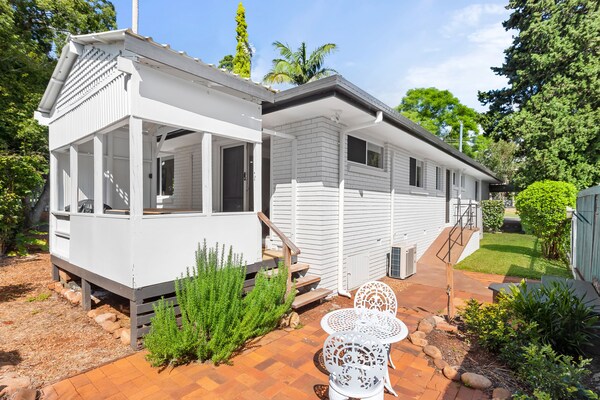 Maple Cottage -Perfect Eastside Location - Toowoomba