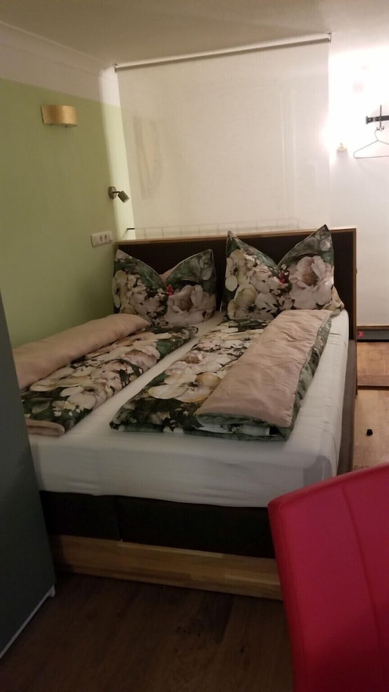 Eva´s Souterrain-ferienwohnung-mariandl Gemütlich Und Modern Für 3 Personen, 35 Qm - Bad Reichenhall