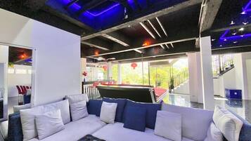 Villa, vários quartos, fumadores, piscina privativa | Comodidade do quarto