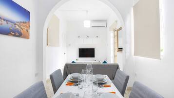 Apartamento Básico, várias camas | Restaurantes