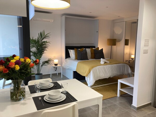 E1 Suites & Spa - Gibraltar