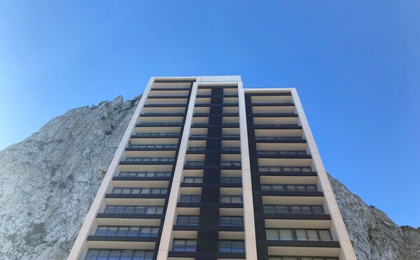 E1 Suites & Spa - Gibraltar