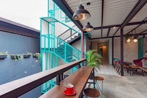 Smart TV de 32 polegadas com canais por cabo, televisor 