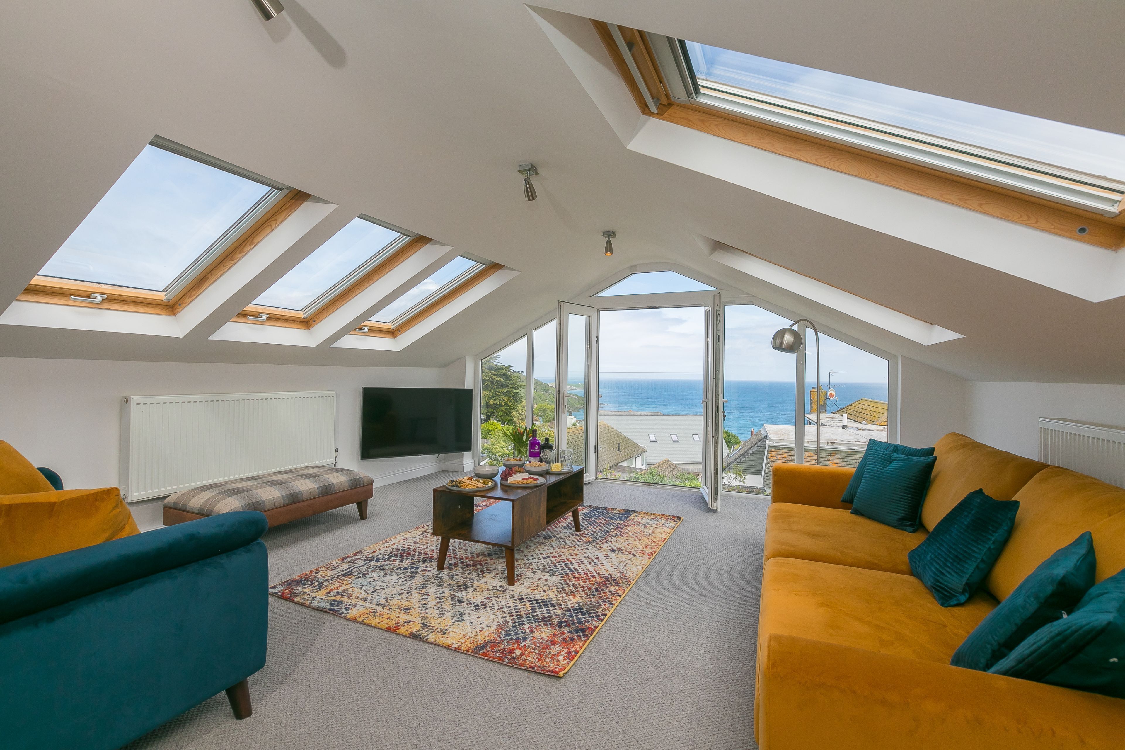 Ocean Air - Sleeps 8 - On-site Parking - Sea Views - Dog Friendly - Garden - Carbis Bay