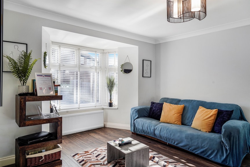 Rainfall Shower | Pool/snooker | X 4 Cars - 말로