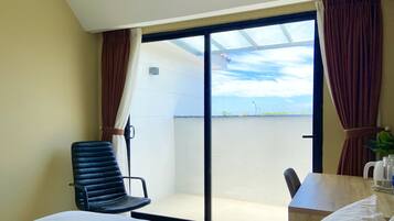 Quarto Deluxe | 1 quarto, com mobília individualizada, secretária