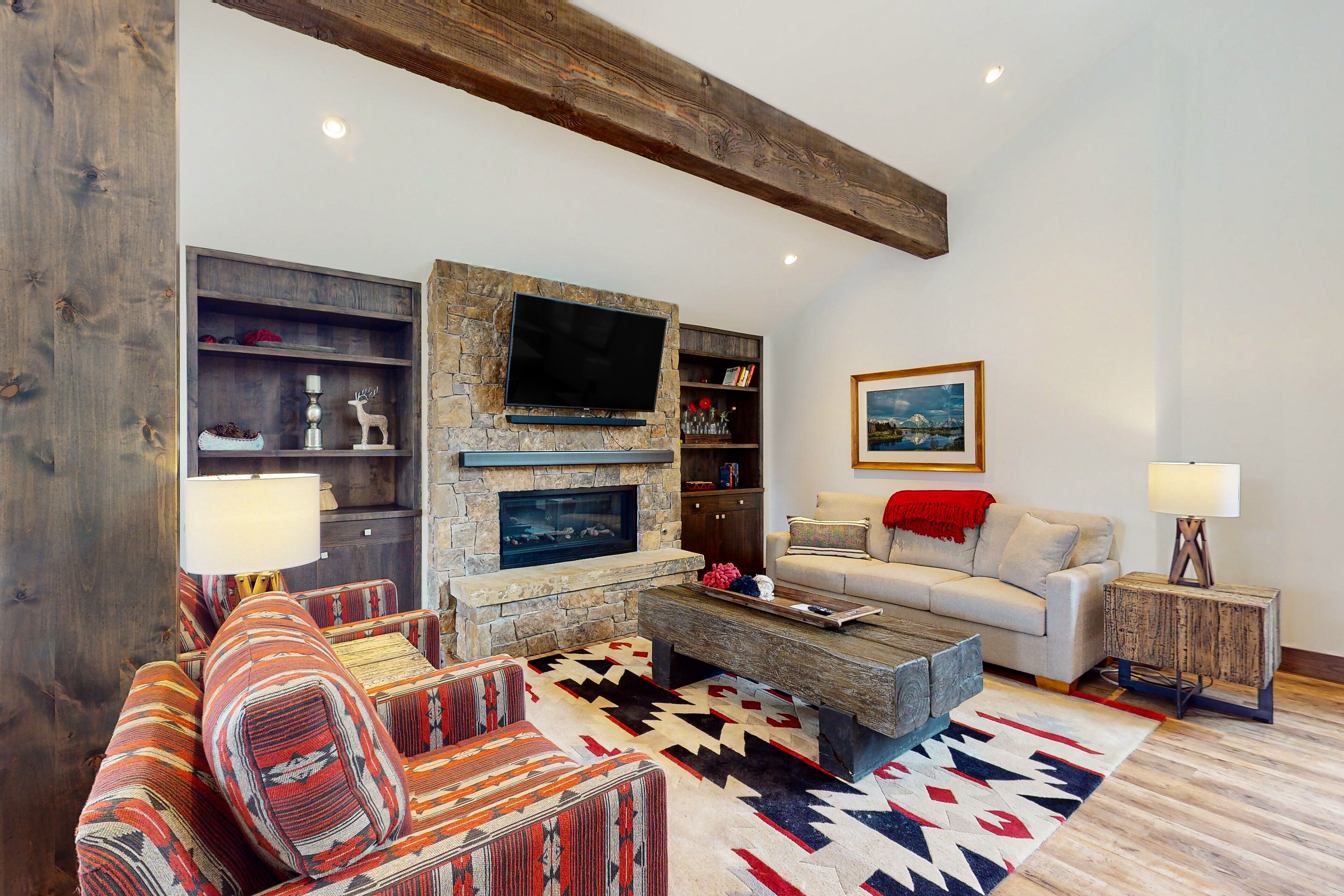 Inviting Condo With Skiing, Pool, Fireplace, Mountain View, & W/d - Sun Valley, ID