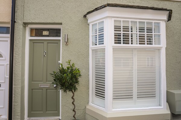 15 Rosemary Lane - Beaumaris