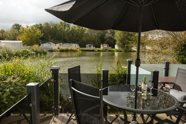 Rosedale Lakeside Lodge - Cotswolds