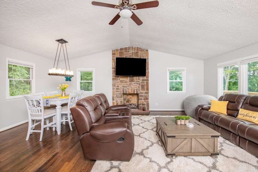 Pets + King Beds + Arcade + App State + Foosball + Fire Pit - Boone, NC