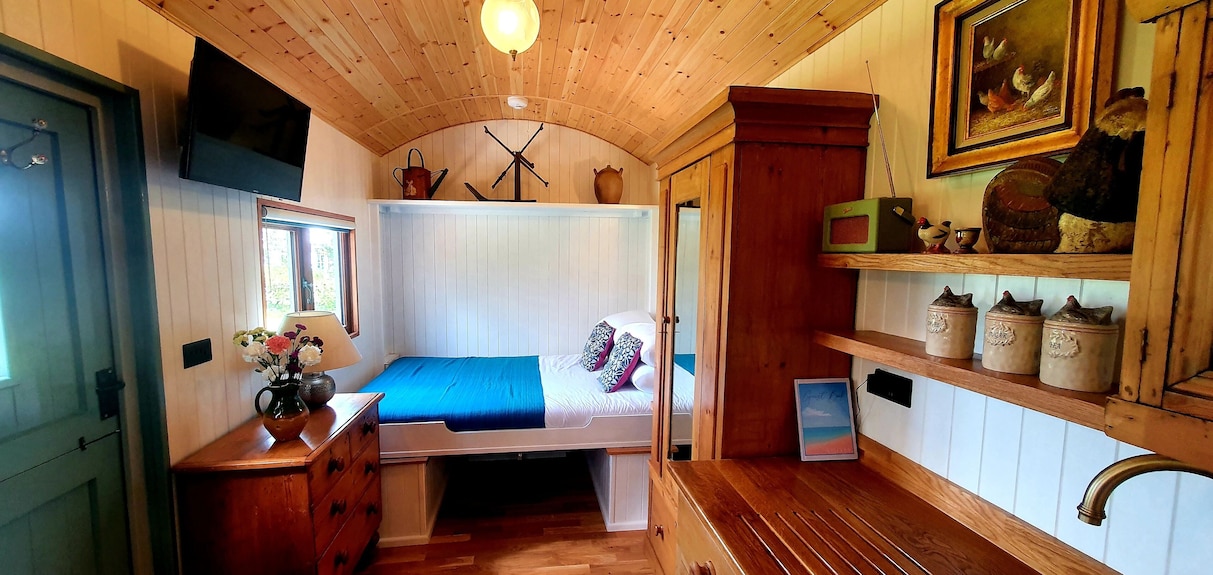 Exquisite Shepherd's Hut With Hot Tub - Between Moor And Sea - Devon
