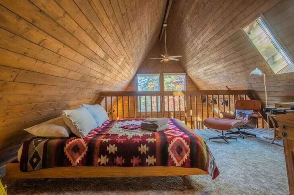 A-frame Of Mind & Leconte Views - Pigeon Forge, TN