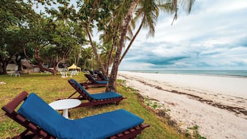 Praia particular, areia branca
