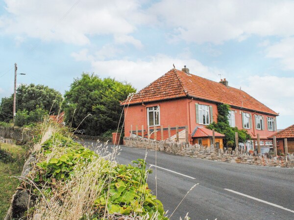 Captain's Lookout, Pet Friendly, With A Garden In Stoke Fleming - Torcross
