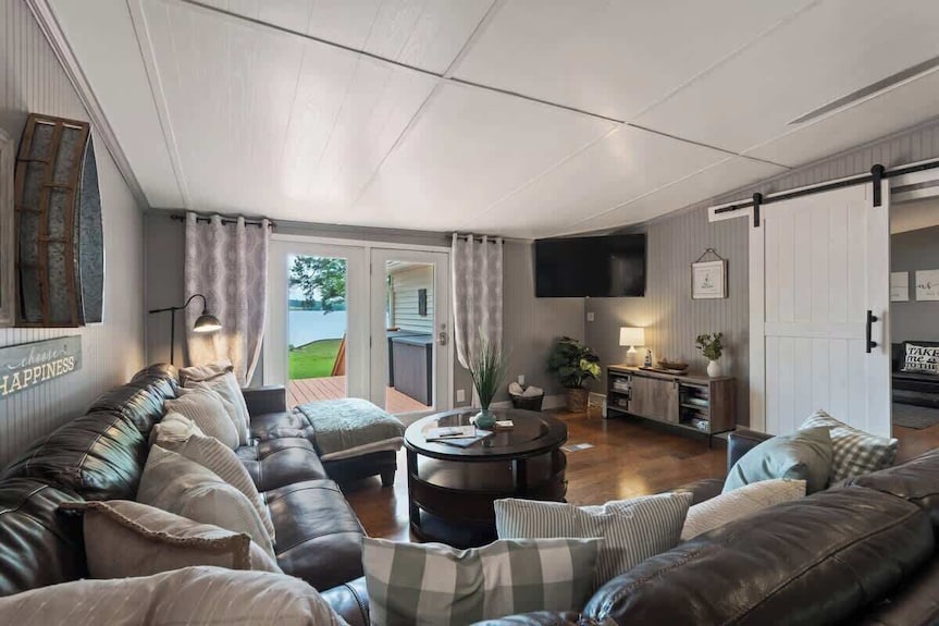 Leisure Point - Private Dock, Big Water, + Kayaks - Eatonton, GA