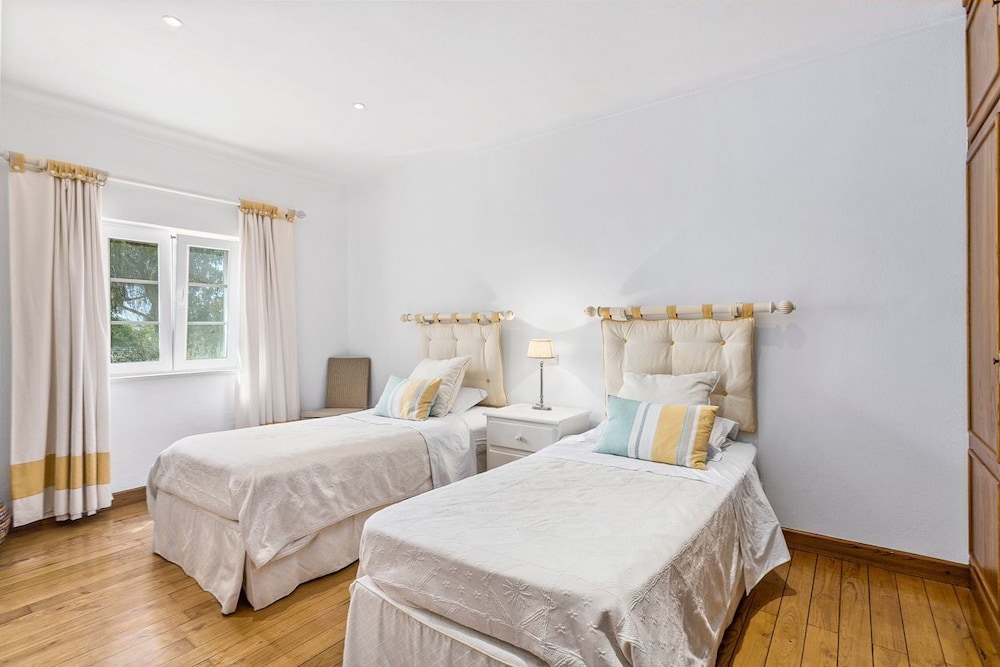 Moradia Silves - Six Chambres Villa, Couchages 12 - Carvoeiro